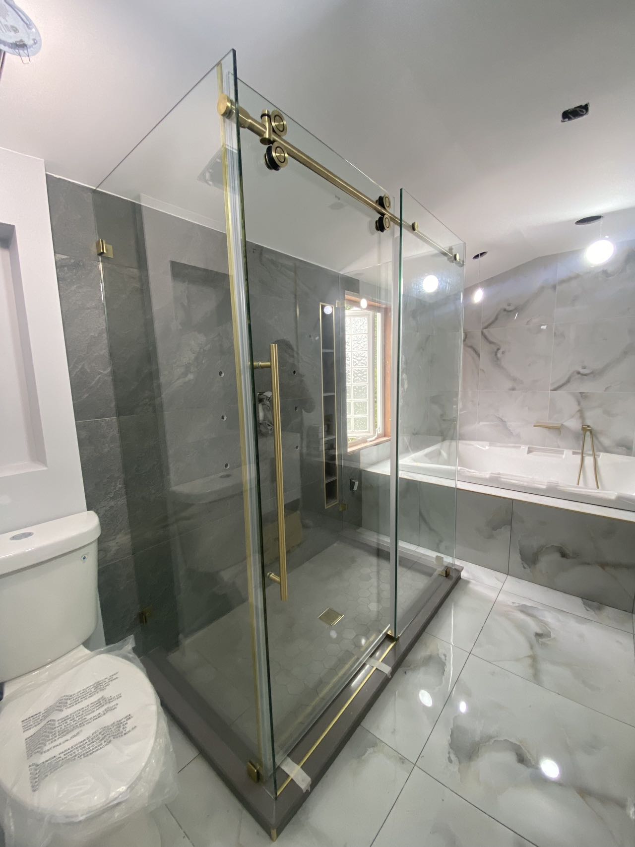 BH Frameless Single Sliding Shower Door with Return Panel {Brushed Gol
